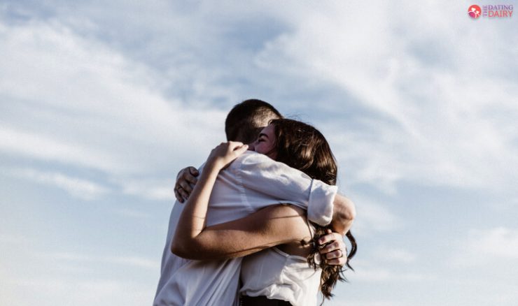 15 Different Types Of Hugs Reveal What Your Relationship Is Really Like